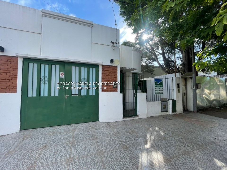 Casa en Alquiler en La Plata (Casco Urbano) Parque Castelli sobre calle ...