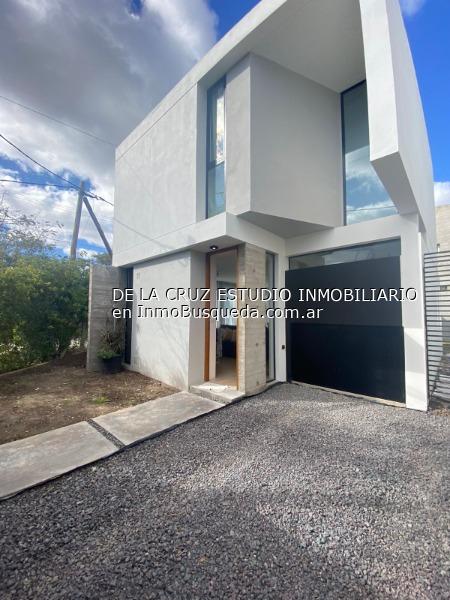 Duplex en Venta en Joaquin Gorina sobre calle 491, buenos aires - InmoBusqueda